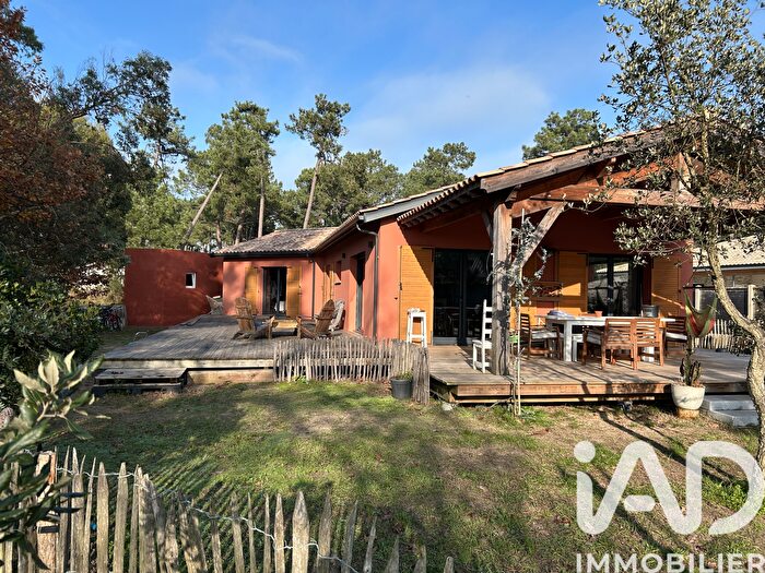 Maison à vendre - Vendays-Montalivet - 6 pièces - 4 chambres