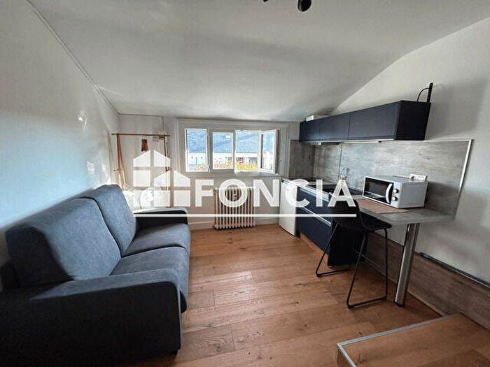 Centre Ancien, Rodez - Appartement 1 pièce à louer