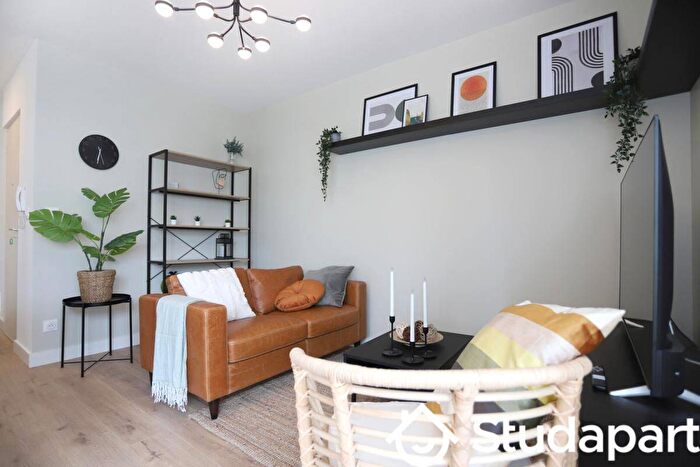 Hyper Centre, Saint-Nazaire : Appartement 1 pièce à louer