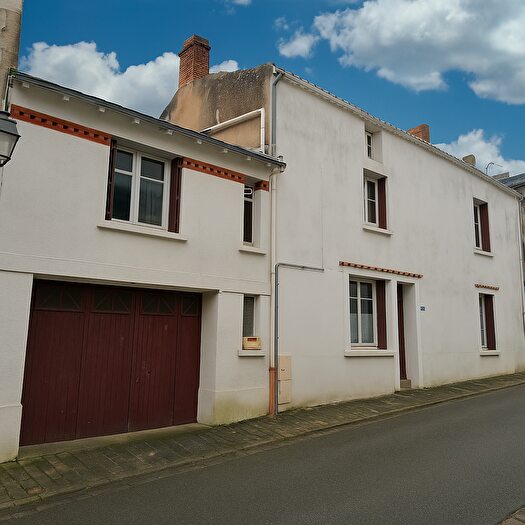 Maison à vendre - Le Cellier - 6 pièces - 5 chambres