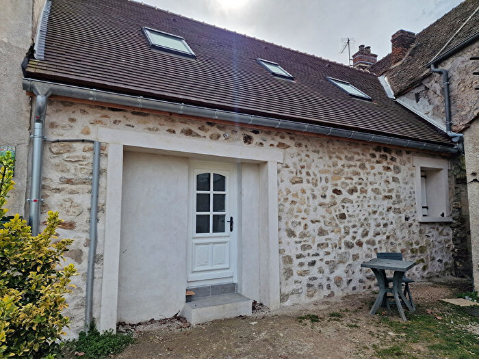 Maison à louer - Pontarmé - 4 pièces - 3 chambres
