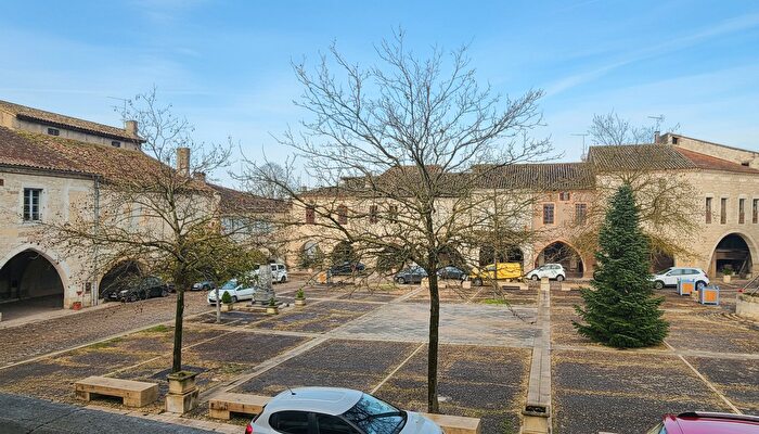 Maison 10 pièces à Castelsagrat, à vendre