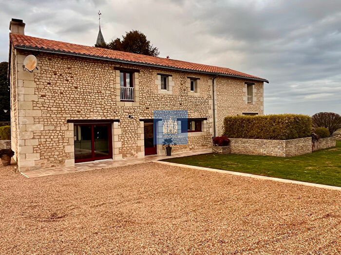 Maison 7 pièces à vendre à Pouançay