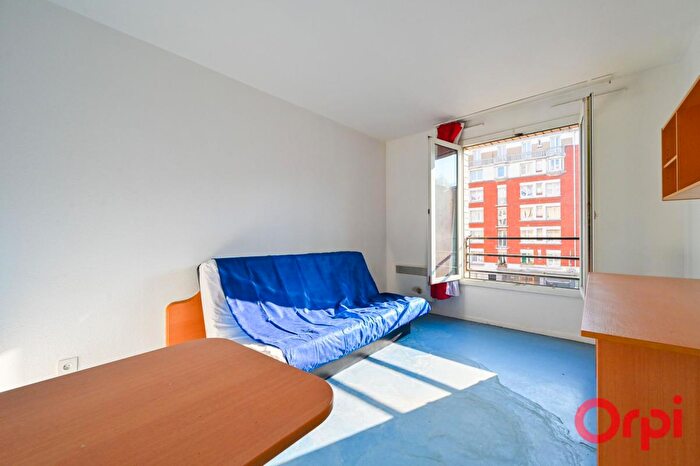 Appartement à louer - Paris e , Saint-Blaise - 1 pièce