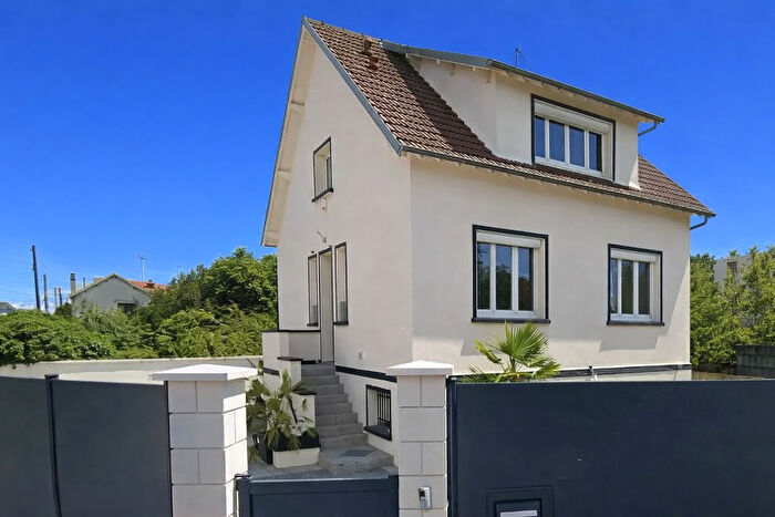 Chatou, Ouest : Maison 5 pièces à vendre