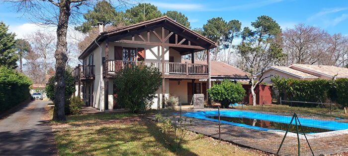 Maison à vendre - Andernos-les-Bains - 11 pièces - 8 chambres