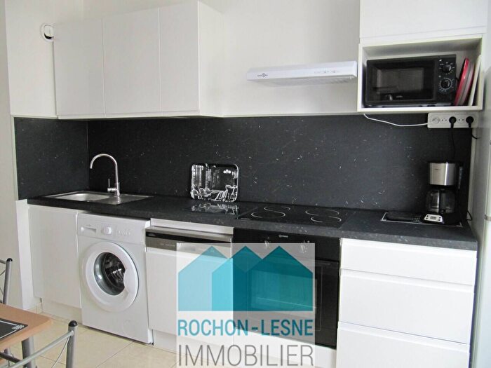 Charpennes-Tonkin, Villeurbanne : Appartement 4 pièces à louer