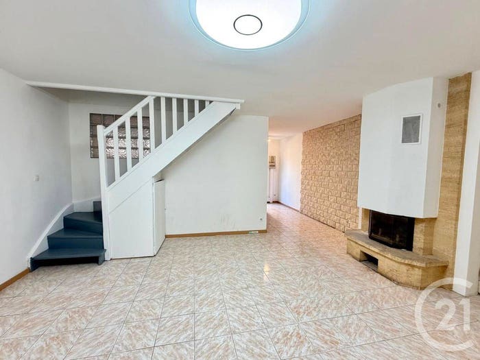 Maison 5 pièces à louer à Évry-Courcouronnes