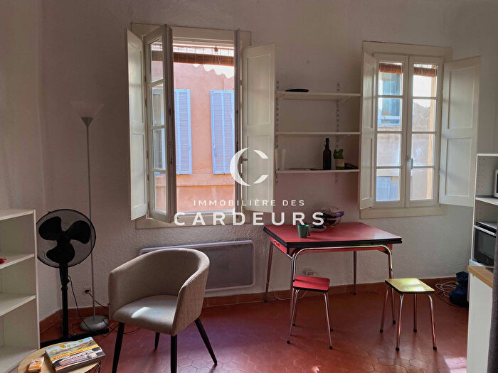 Appartement 2 pièces à Aix-en-Provence, Centre-ville, à louer