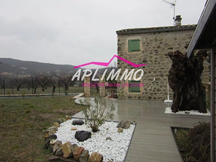 Maison à louer - Saint-Thomé - 2 pièces - 1 chambre