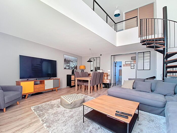 Appartement à louer - Dijon, Montchapet - 5 pièces - 3 chambres