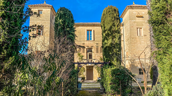 Maisons à vendre et appartements à louer - 1