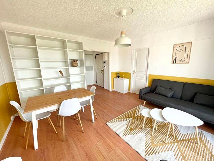 Appartement à louer - Banjan-Fontenelles-Maillets, Le Mans - 4 pièces - 3 chambres