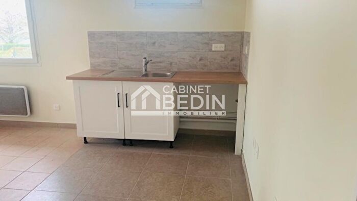 Maison à louer - Périssac - 4 pièces - 2 chambres