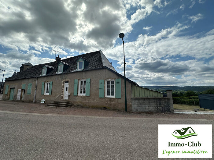 Maison 5 pièces à Arleuf, à vendre