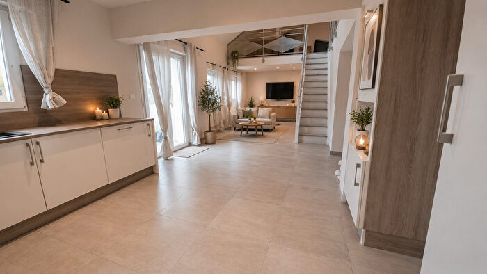 Maison 7 pièces à Creutzwald, Centre-ville, Houvergaerten, à vendre