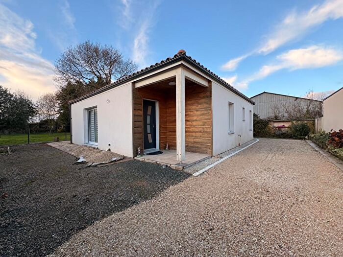 Maison à vendre - Aigrefeuille-dAunis - 3 pièces - 2 chambres