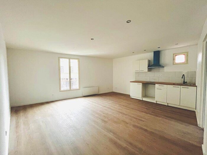 Appartement à louer - Limite Persan-Bernes - 2 pièces - 1 chambre