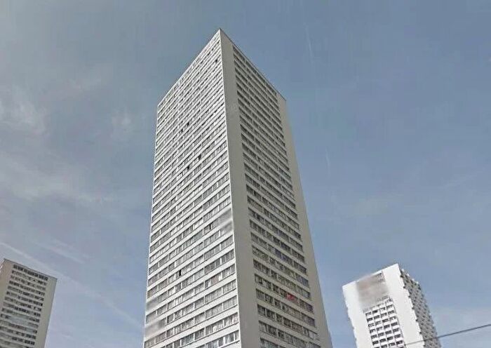 Appartement à vendre - Paris e  - 2 pièces - 1 chambre