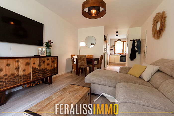 Appartement 3 pièces à Menucourt, à vendre