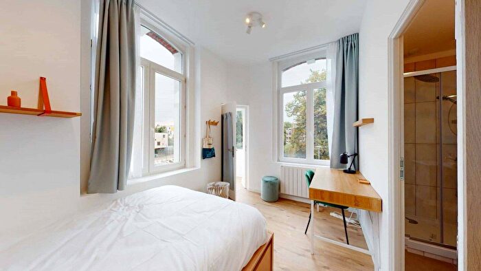 Saint Maurice-Pellevoisin, Lille - Appartement 1 pièce à louer