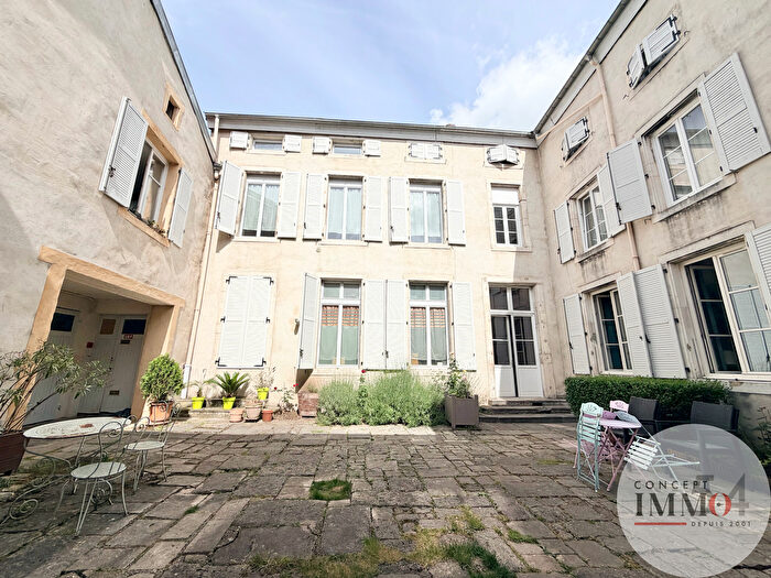 Appartement 3 pièces à vendre - Toul, Centre-ville