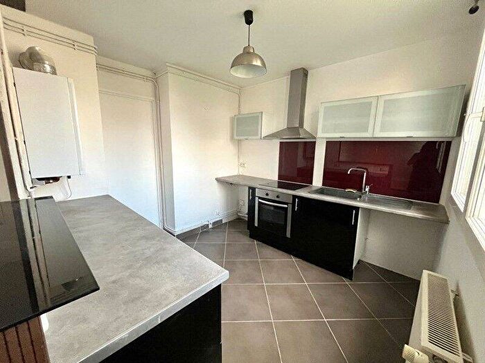 Appartement à louer - LOmelon-La Belle Étoile, Châteauroux - 3 pièces - 2 chambres