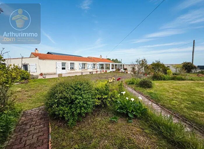 Maison 5 pièces à Bouin, à vendre