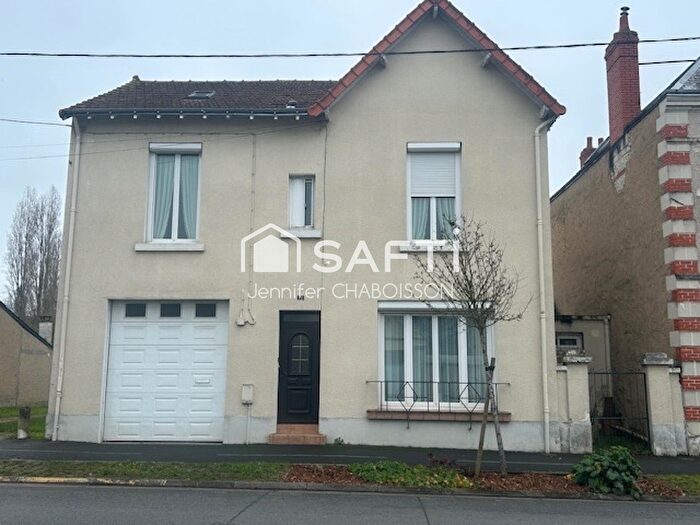 Maison à vendre - Châtellerault, Est - 5 pièces - 4 chambres