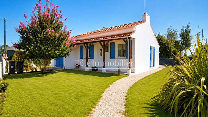 Maison 4 pièces à vendre à Saint-Michel-Chef-Chef