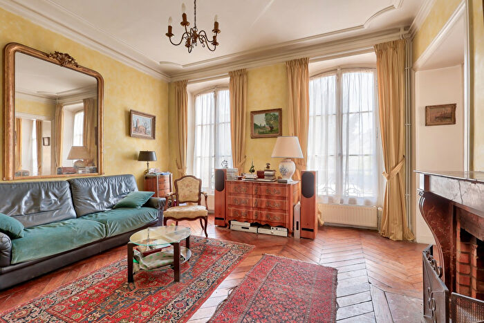 Maison à vendre - Clamart, Gare - 10 pièces - 5 chambres