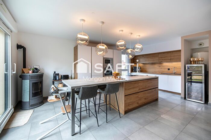 Appartement à vendre - Terville - 4 pièces - 2 chambres