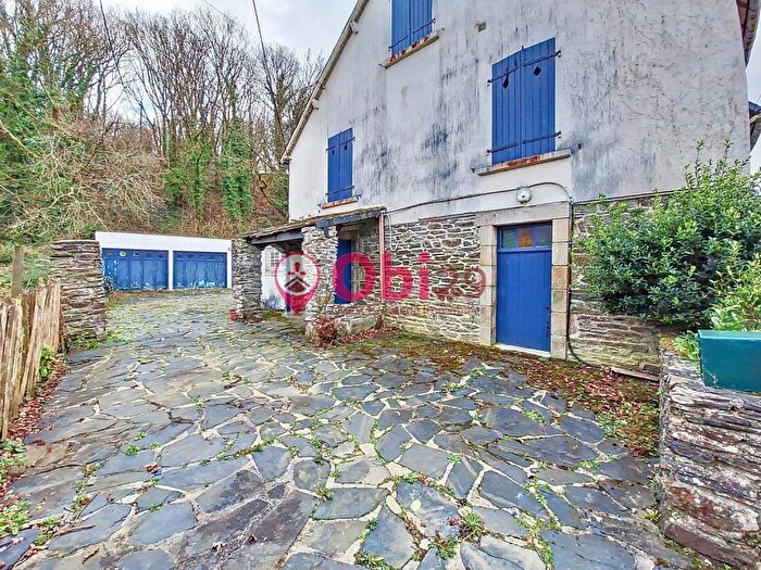 Maison à vendre - Châteaulin - 6 pièces - 2 chambres