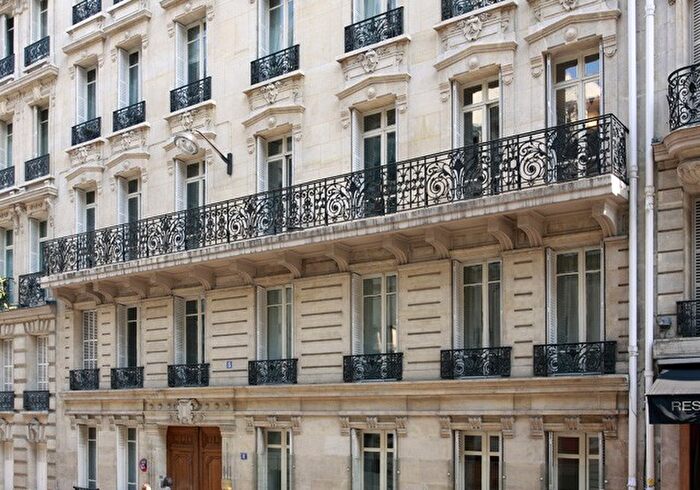 Appartement 4 pièces à louer à Paris 16ème
