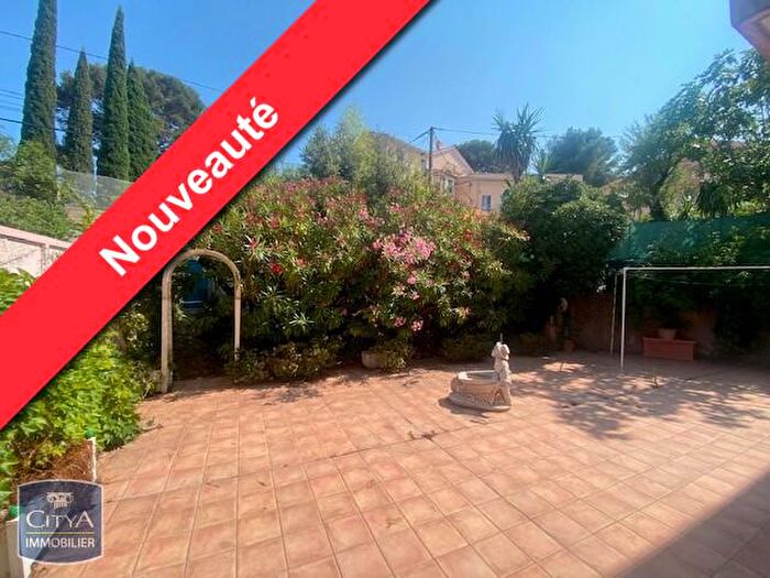 Appartement à vendre - Sanary-sur-Mer, Centre-ville, Port - 3 pièces - 2 chambres