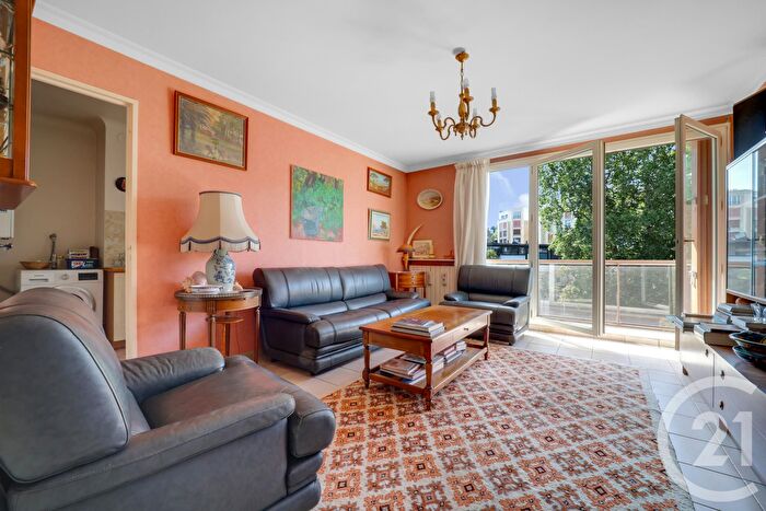 Issy-les-Moulineaux, Centre-ville, Corentin Celton, Les Varennes : Appartement 3 pièces à vendre