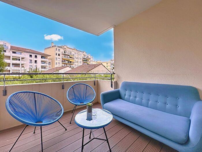 Appartement à vendre - Cannes, Prado, République - 3 pièces - 2 chambres
