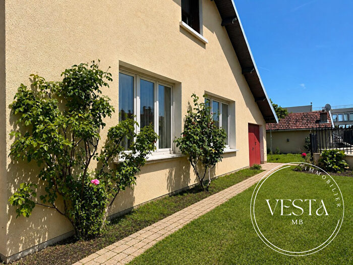 Maison 5 pièces à Dole, à vendre