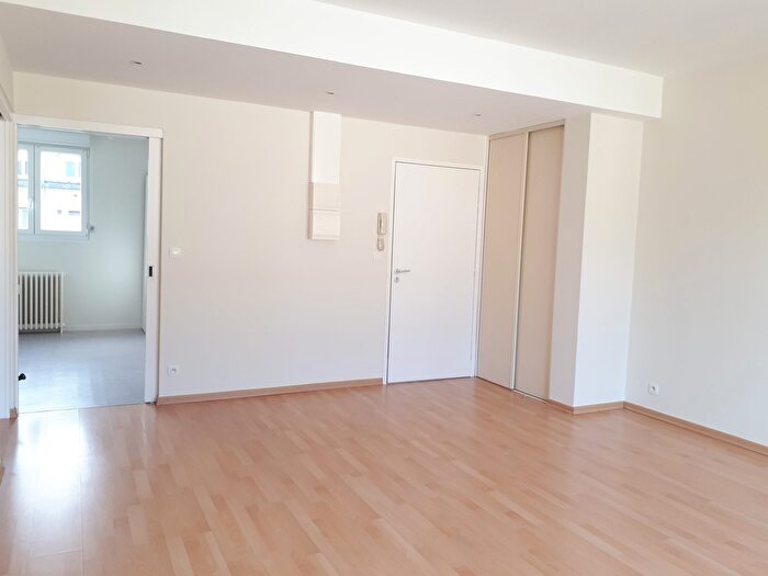 Appartement à louer - Amiens - 3 pièces - 2 chambres