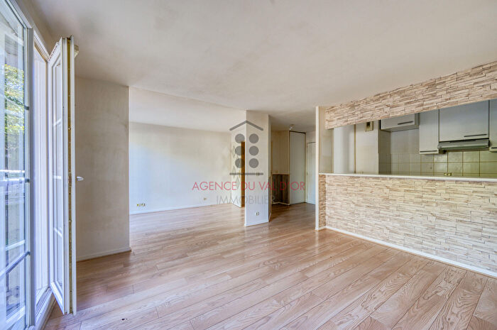 Appartement à vendre - Suresnes, Cité Jardins - 3 pièces - 1 chambre