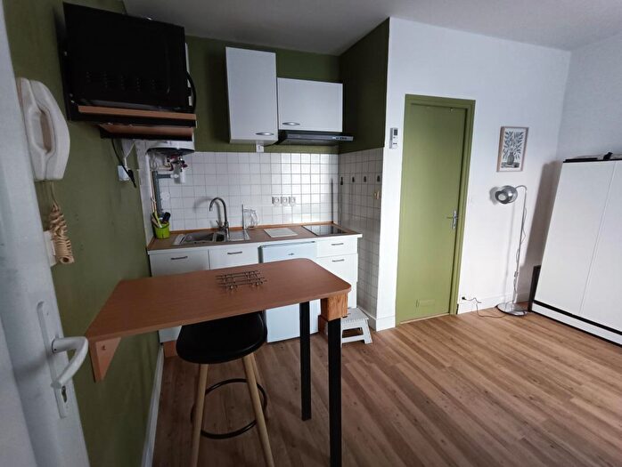 Castelnaudary, Centre-ville, Gare, La Baffe - Appartement 1 pièce à louer