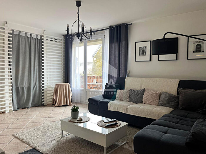 Appartement à vendre - Tinqueux - 4 pièces - 2 chambres