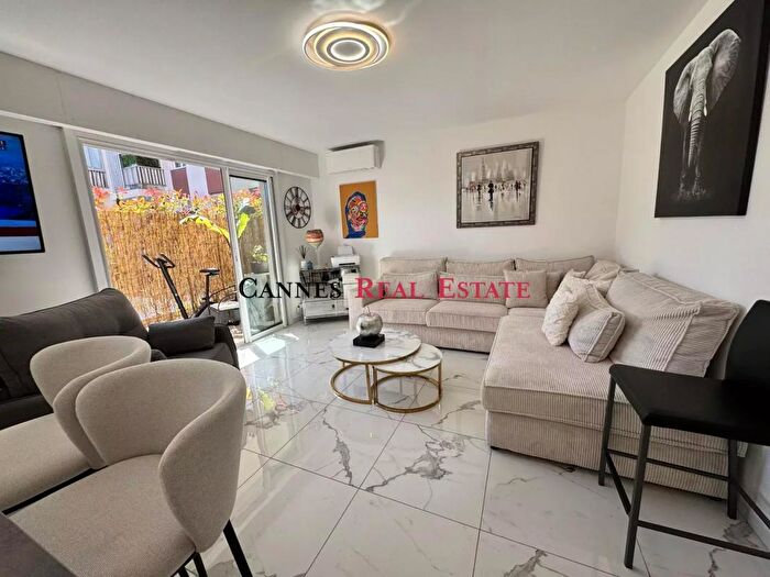Appartement à vendre - Cannes, Croix des Gardes - 2 pièces - 1 chambre