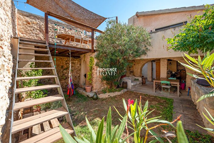 Maison à vendre - Gargas - 6 pièces - 4 chambres