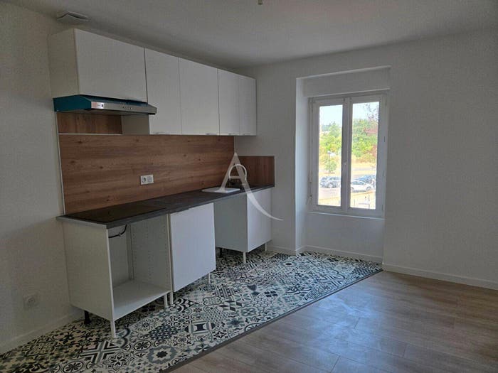 Centre Ville, Carmaux : Appartement 5 pièces à louer