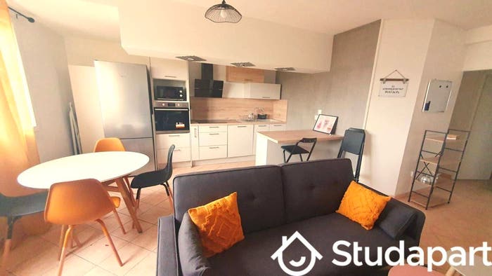 Briand Leclerc, Sens : Appartement 1 pièce à louer