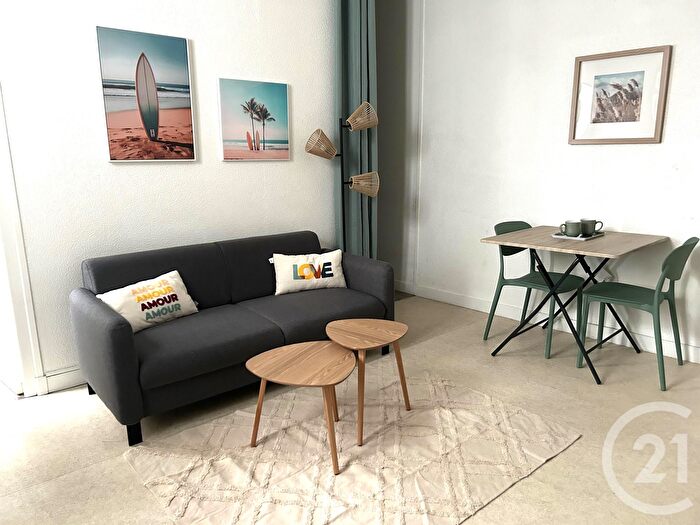 Appartement à louer - La Rochelle, Centre-ville, Vieux-port, Marché - 1 pièce