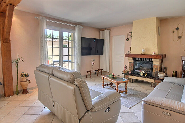 Maison 5 pièces à Saint-Prest, à vendre