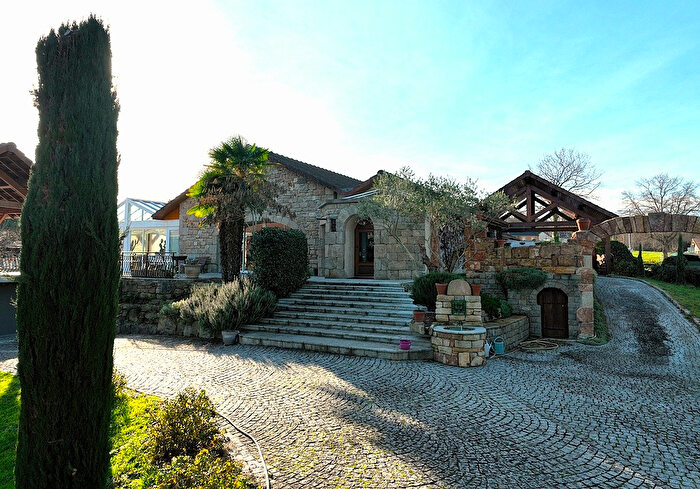 Maison à vendre - Domérat - 6 pièces - 3 chambres