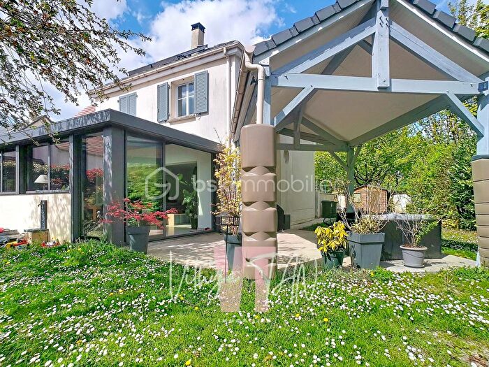 Bailly-Romainvilliers : Maison 4 pièces à vendre